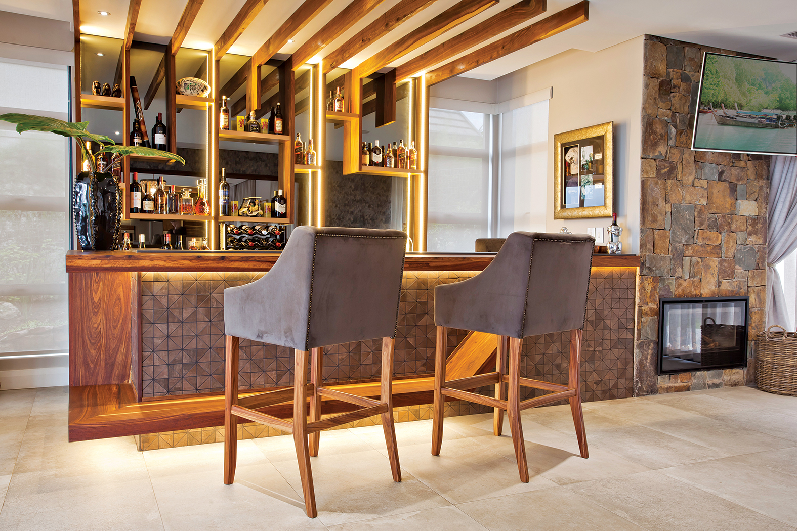 How to set up your own home bar