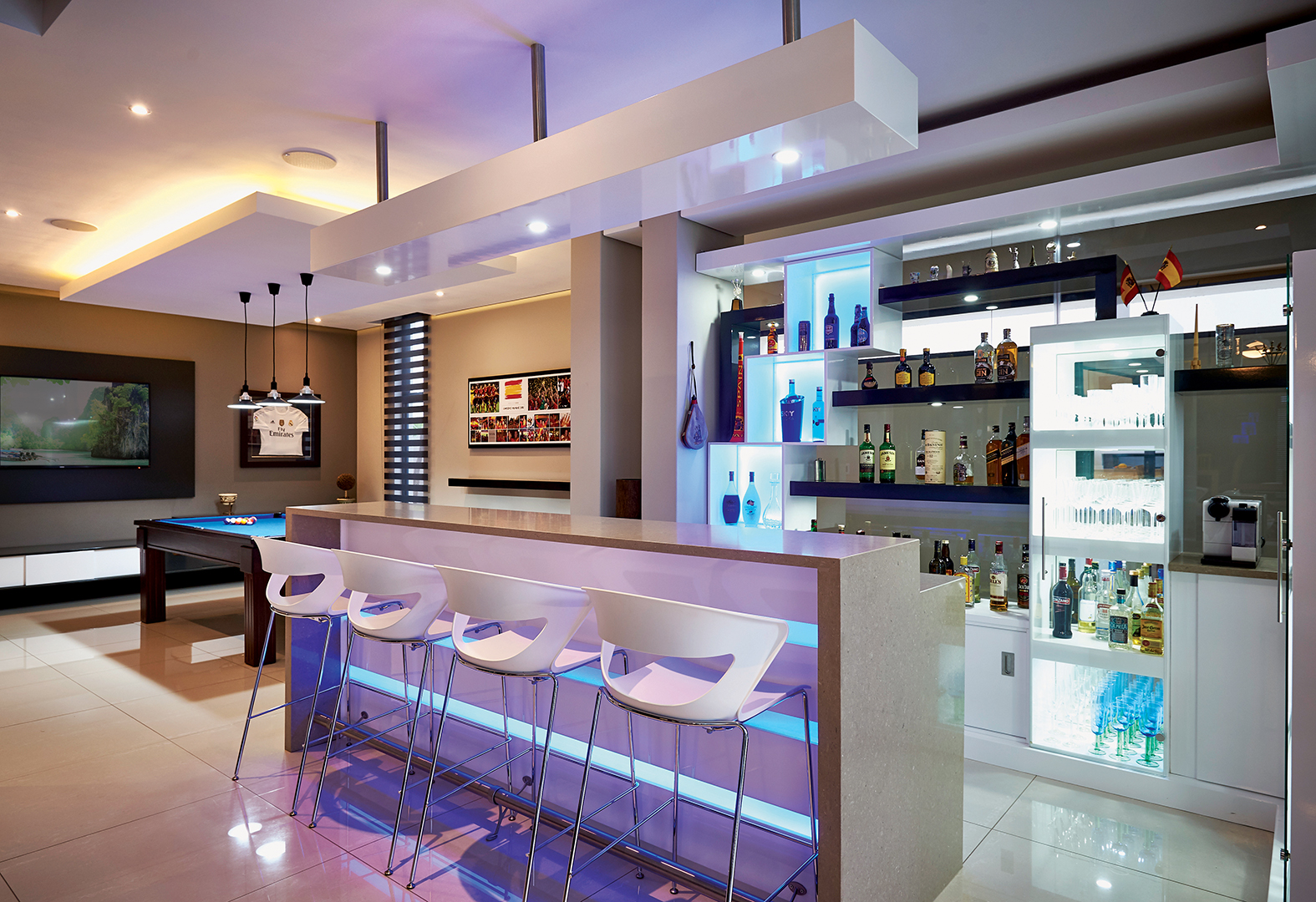 How to set up your own home bar