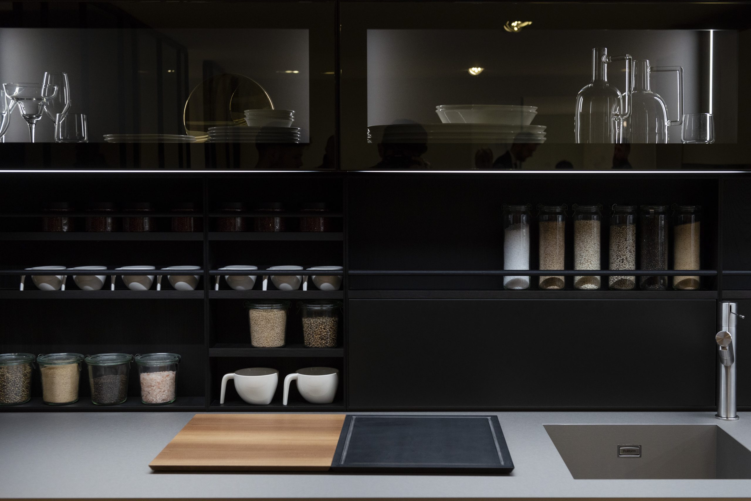 Max-on-Top-Kitchen-Backsplash-Fenix-Integrated-Sink-Decorative-Elements ...