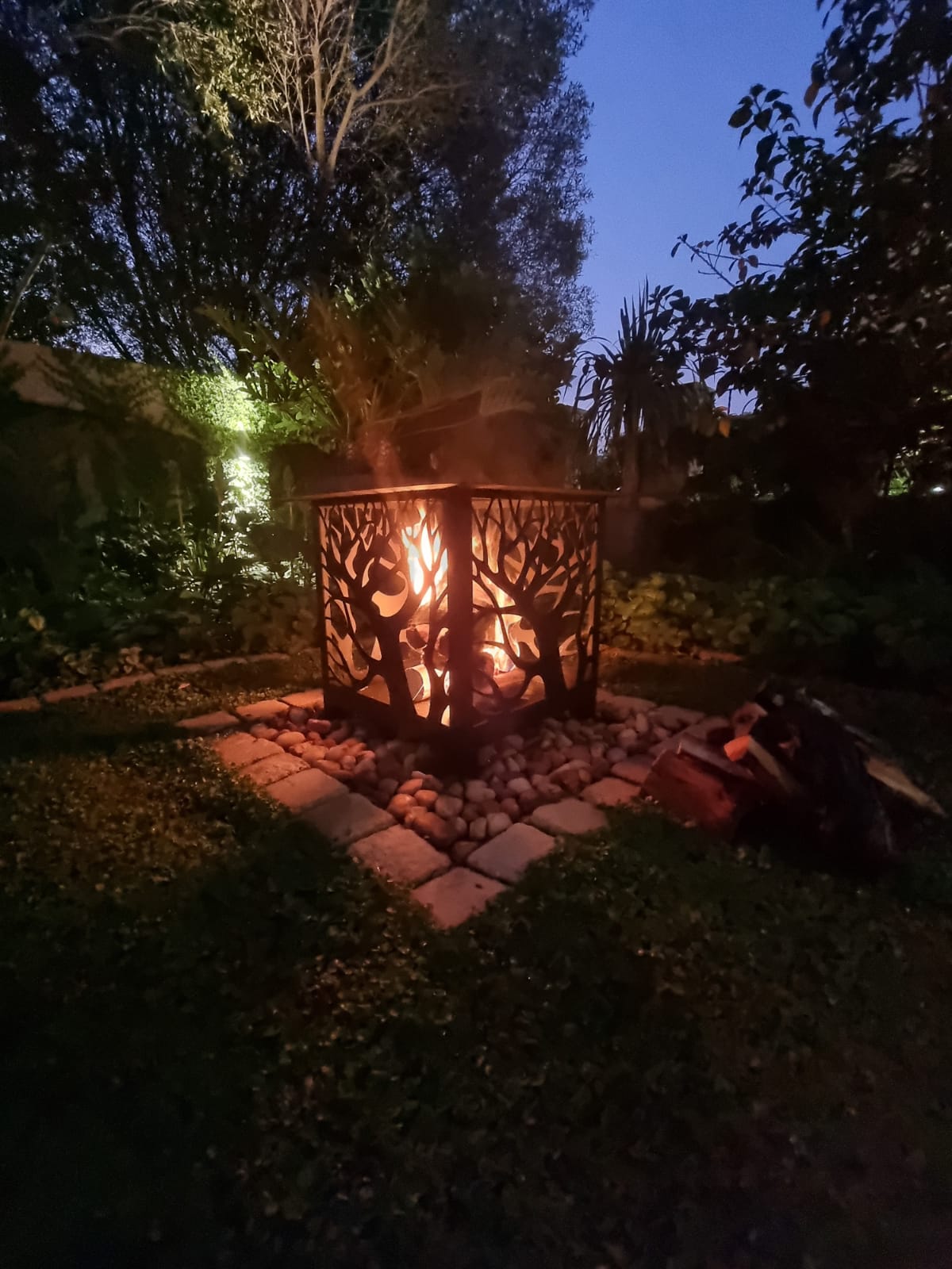 Metalix Modern Metal Furniture Fireball Boma giveaway