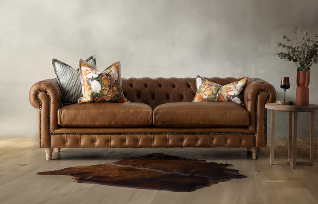 Experience timeless style with Incanda's iconic Chesterfield couch