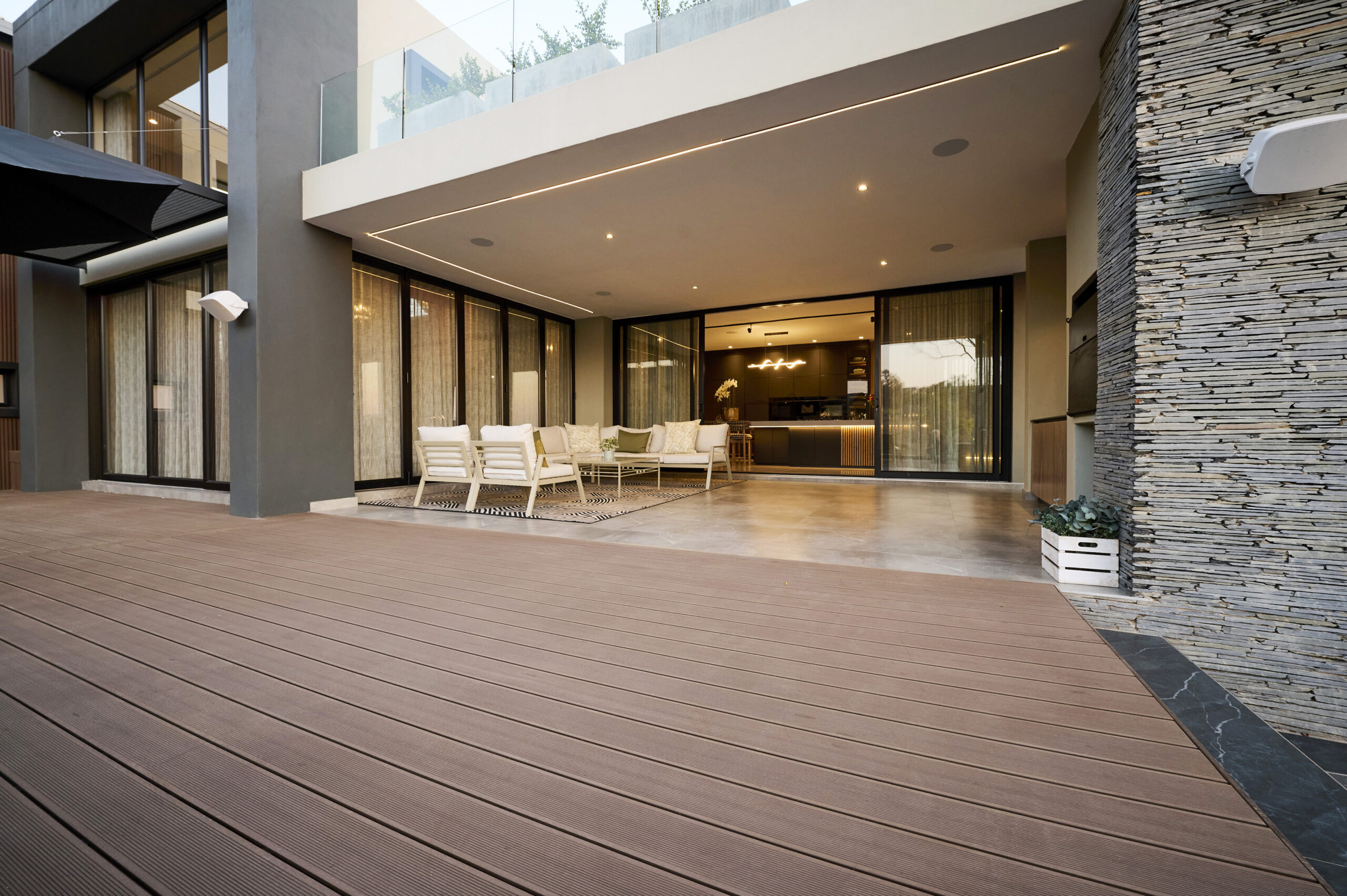 Luxury Outdoor Spaces special section